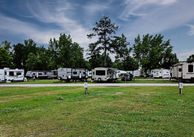 Ways to Stay | Peach Queen Campground